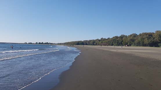 Toren’s Taiwan Trip #20 Moon Bay Beach, Yuguang Island, Tainan – Toren ...